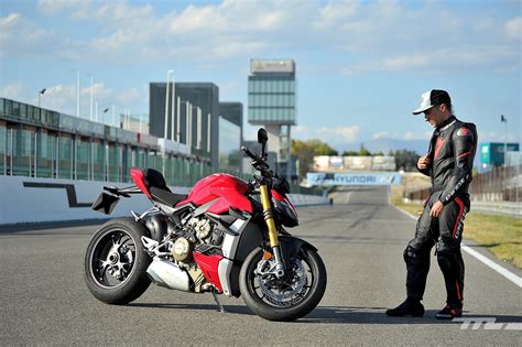 Ducati Streetfighter V S Prueba Una Desbordante Naked De Cv