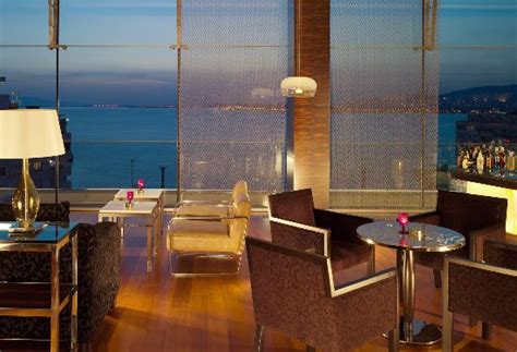 SKY BAR Izmir Restaurant Avis Numéro de Téléphone Photos
