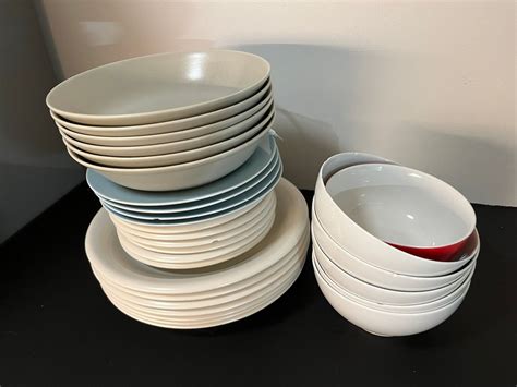 frokost middags og dype tallerkener skåler FINN torget
