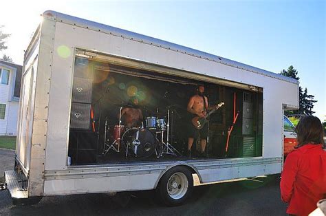 Mobile Music Stage Portable Stage Mobile Recording Studio