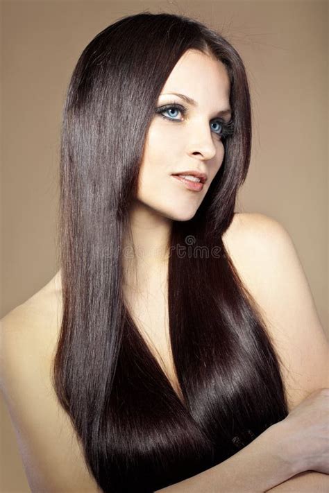 Belle Fille Rousse Nue Sexy Avec De Longs Cheveux Portrait Parfait De
