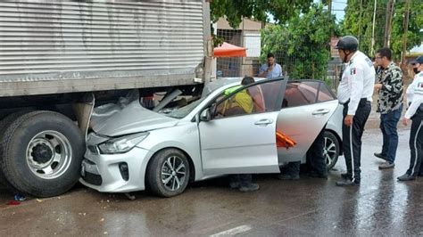 Quedó prensado en la caja Un hombre resultó lesionado tras chocar