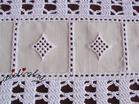 Centros Em Linho Bordados E Crochet