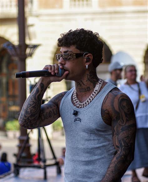 Pin Di Stefano Re Su Tony Effe Nel 2024 Cantanti Cantanti Famosi Rapper