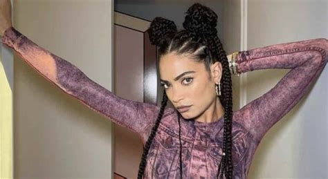 Elodie lascia l Italia ecco dove andrà a vivere e perché la cantante
