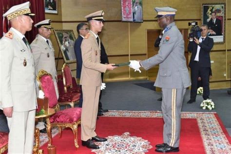 Moulay El Hassan préside une cérémonie au Collège Royal de l