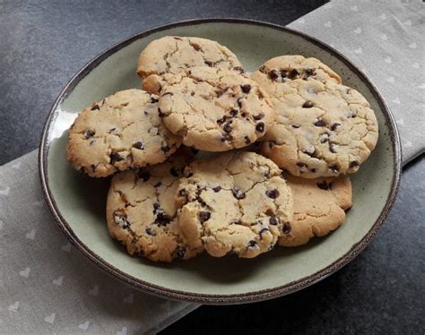 Cookies Aux P Pites De Chocolat Noir Et Noix La Recette