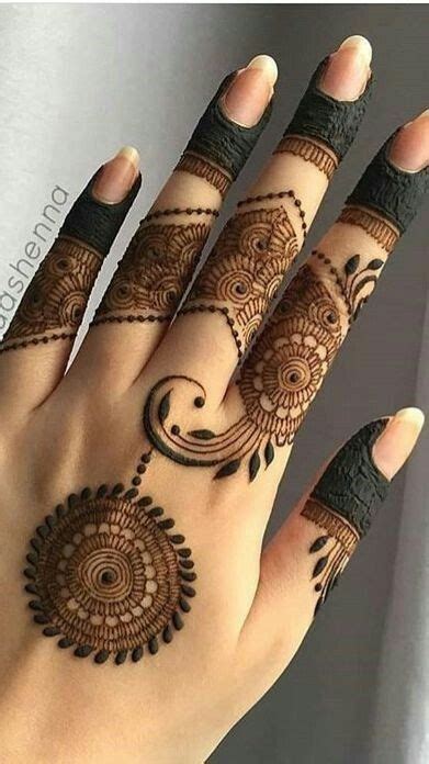 Stunning Mehndi Designs 2023 Mehndi decor Idee per tatuaggi Hennè