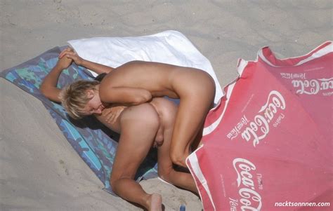 Ein Warmer Sommertag Am Meer FKK Bilder Und Fotos