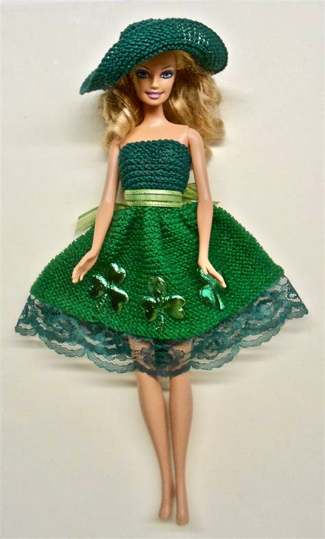 Tricot à la main modèle unique St Patrick Barbie clothes patterns