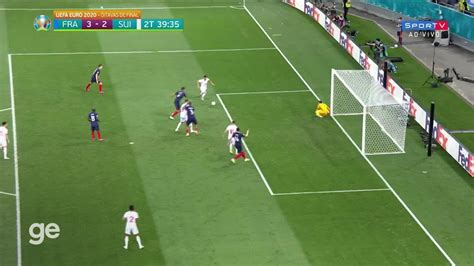 Aos 39 min do 2º tempo gol anulado de Mario Gavranovic da Suíça