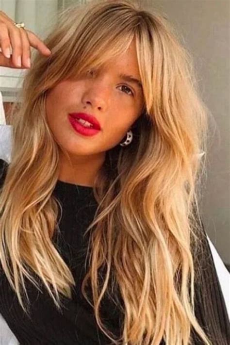 Długa grzywka na boki dla kogo inspiracje modelowanie Uroda Włosy