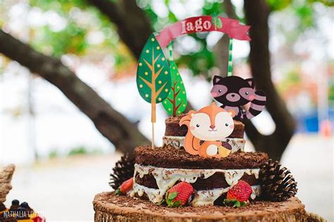 Naked Cake para festa infantil 20 inspirações fofas Baú de Menino