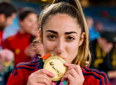 Un Empresario De Sevilla Regalar A Olga Carmona Su Peso En Croquetas