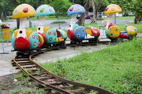 Những trò chơi bị lãng quên trong công viên Thống Nhất