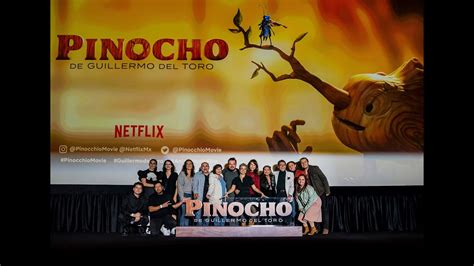 Inaugura la exhibición del detrás de cámaras de Pinocho de Guillermo