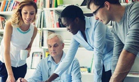 Como se destacar no trabalho 13 dicas e simpatias para você arrasar no