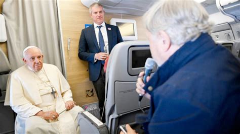 Papa Francesco Conferenza Stampa Nel Volo Di Ritorno Dalla Mongolia