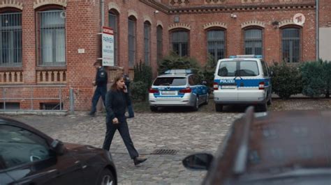 IMCDb Org 2010 Volkswagen Transporter T5 Typ 7H In Polizeiruf 110