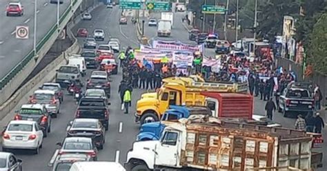 Bloqueo hoy en Periférico Norte a la altura de Satélite en Naucalpan