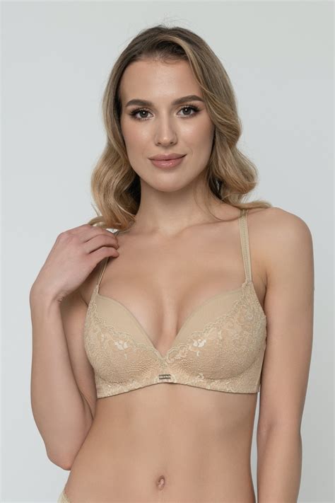 Бюстгальтер пуш ап без косточек телесного цвета кружевной ROSE PETAL