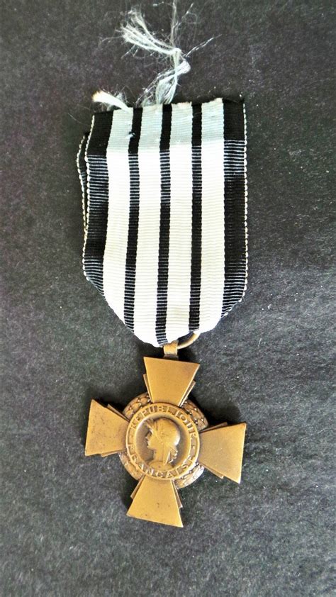 Proantic MEDAILLE CROIX DU COMBATTANT 1939 1940 WW2