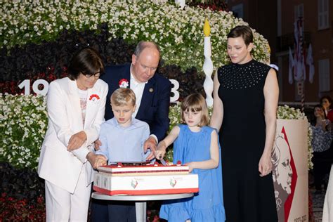 Photo Sous le regard angélique de leur maman Charlene ils ont été