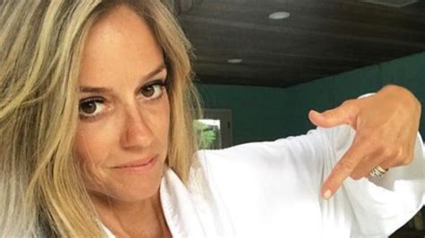 Sexy Nicole Curtis Bikini Pics