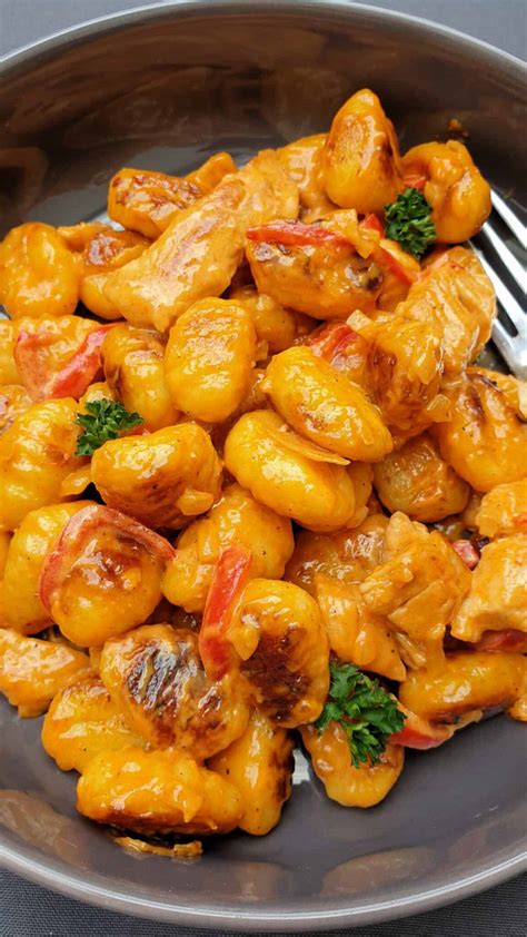 Paprika Sahne Hähnchen mit Gnocchi Lydiasfoodblog