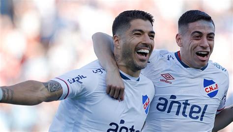 Con gol de Luis Suárez Nacional le ganó a Peñarol el clásico uruguayo