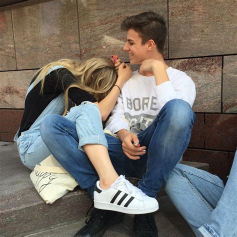 12 Señales de que eres una adicta a los novios Es la Moda