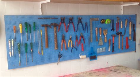 Como fazer um painel de ferramentas Faça você mesmo Além da Rua Atelier