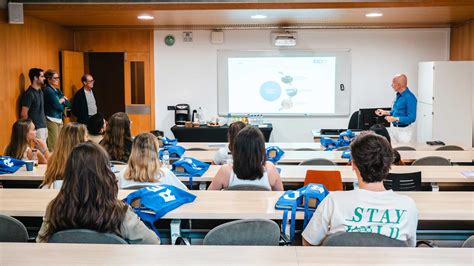 Estudiantes de máster bienvenidos ESCI UPF News