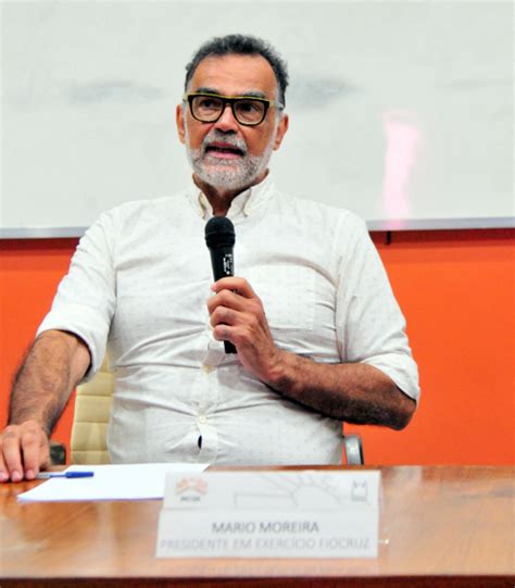 Candidato à Presidência da Fiocruz ouve trabalhadores do INCQS