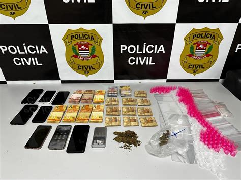 Dupla Presa Carro De Luxo Drogas Muni Es E Mais De R Mil