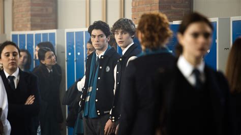 Fabbricante Di Lacrime Il Cast Completo Del Film Netflix Tratto Dal