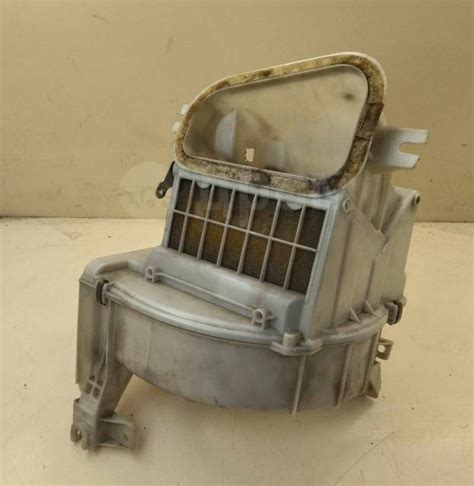 Купить Корпус моторчика печки Mitsubishi Pajero MB657311 передний в