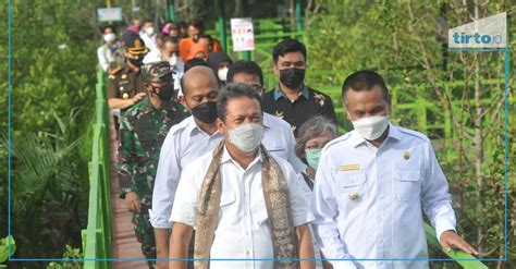 Menteri Trenggono Terbitkan Aturan Larangan Ekspor Benih Lobster