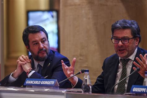 Salvini E Giorgetti Scende Canone Rai In Bolletta Da 90 A 70 Euro Ma