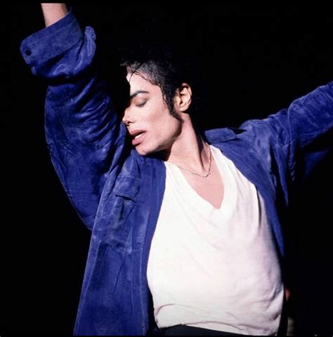 Love The Way He Makes Me Feel R MichaelJackson