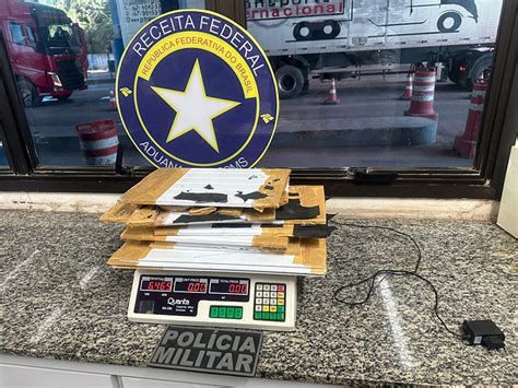 Boliviana é detida 6 5 kg de pasta base de cocaína em ônibus no Posto