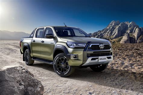 トヨタハイラックス特別仕様車ZRevo ROCCO Edition477万円でトライトンと当てて来た カードラネット