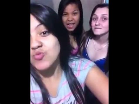Três Novinhas lindas se Pegando YouTube