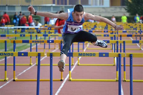 ATLETISMO EN PISTA FINAL INFANTIL CADETE Y JUVENIL Club De