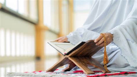 Doa Setelah Membaca Surat Al Mulk Arab Latin Dan Artinya Lengkap