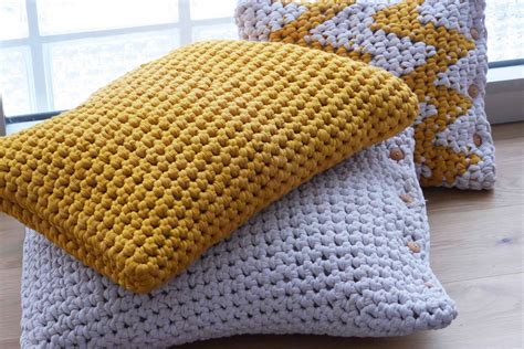 Großes Häkel Kissen aus Textilgarn Textilgarn Gestrickte babydecken