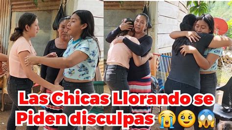 Las Chicas Llorando Se Piden Disculpas Y Terminan Abrazandoce