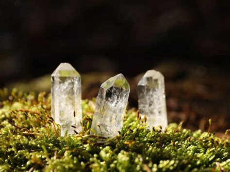 Clear Quartz Meaning Healing Properties Uses And Powers Of Clear