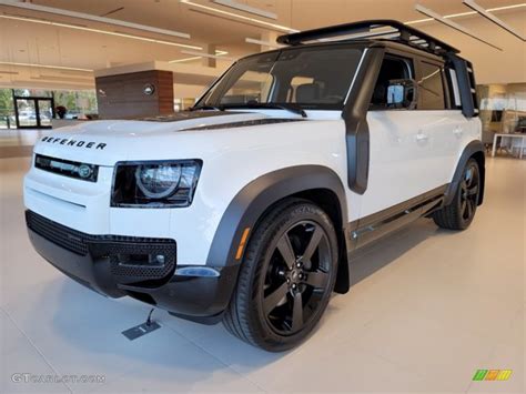 Fuji White Land Rover Defender X Dynamic Hse Photo