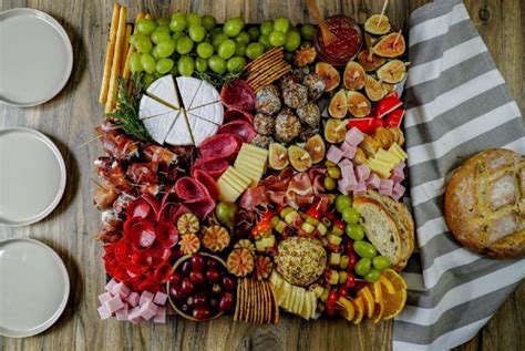 Cómo armar una tabla de carnes frías y quesos Comedera Recetas tips y